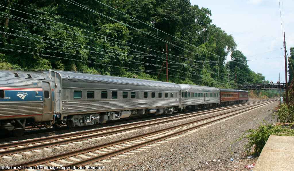 Private varnish on Amtrak train 43
